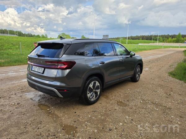 Серый Шкода Kodiaq 2024 в Рига, объемом двигателя 2.00 л и пробегом 36 тыс. км за 40500 €, фото 4 на AUTOMOTO.COM.LV