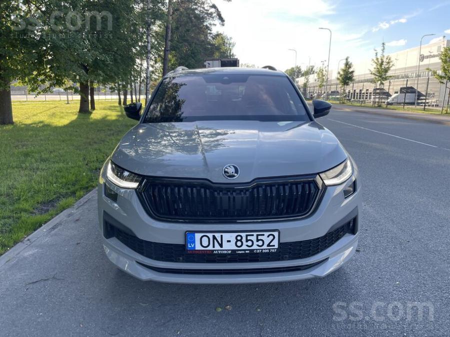 Серый Шкода Kodiaq 2024 в Рига, объемом двигателя 2.00 л и пробегом 23 тыс. км за 34900 €, фото 4 на AUTOMOTO.COM.LV