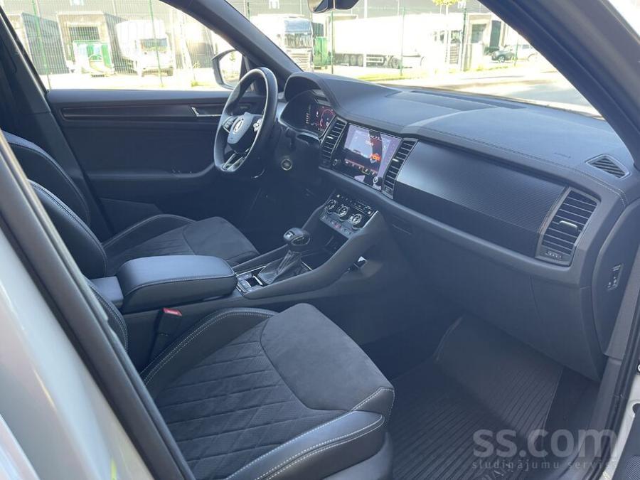 Серый Шкода Kodiaq 2024 в Рига, объемом двигателя 2.00 л и пробегом 23 тыс. км за 34900 €, фото 12 на AUTOMOTO.COM.LV