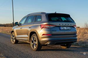 Серый Шкода Kodiaq 2024 в Таллин, объемом двигателя 1.98 л и пробегом 46 тыс. км за 36500 €, фото 5 на AUTOMOTO.COM.LV