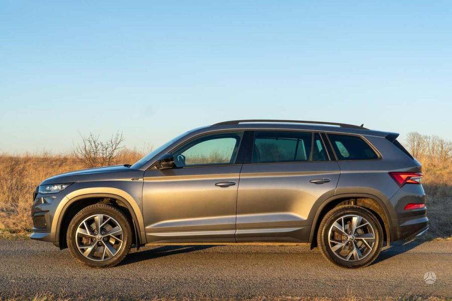 Серый Шкода Kodiaq 2024 в Таллин, объемом двигателя 1.98 л и пробегом 46 тыс. км за 36500 €, фото 7 на AUTOMOTO.COM.LV