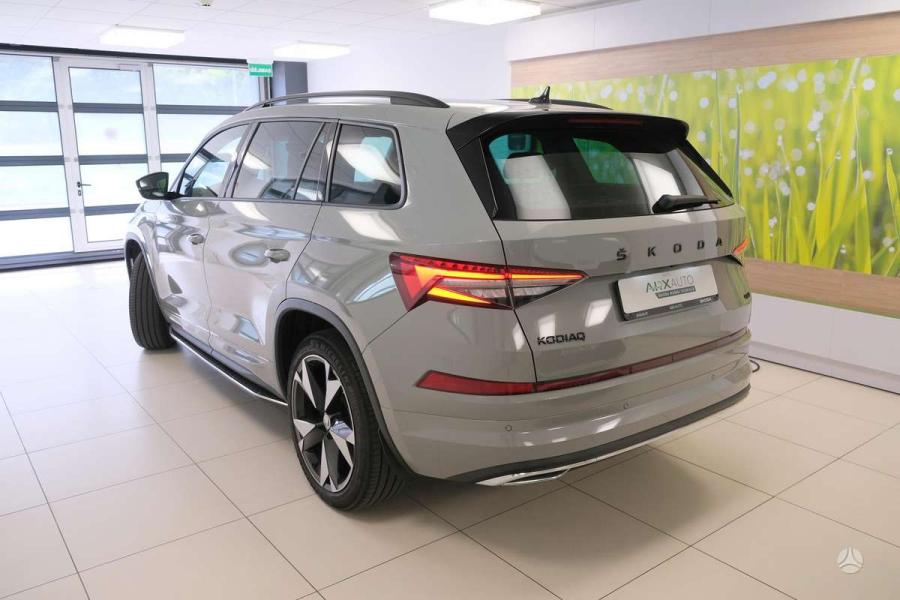 Grey Skoda Kodiaq 2024 in Vilnius, with an engine capacity of 1.98 L and mileage of 53 thousand km for 39400 €, photo 5 on AUTOMOTO.COM.LV