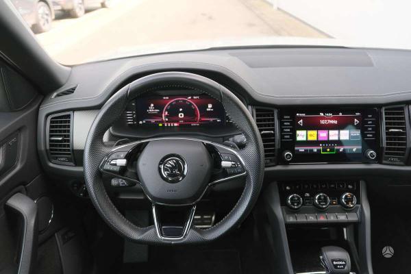Pelēks Skoda Kodiaq 2024 Viļņa, ar dzinēja tilpumu 1.98 L un nobraukumu 53 tūkst. km par 39400 €, foto 5 vietnē AUTOMOTO.COM.LV