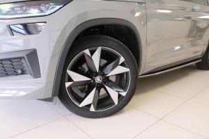 Grey Skoda Kodiaq 2024 in Vilnius, with an engine capacity of 1.98 L and mileage of 53 thousand km for 39400 €, photo 37 on AUTOMOTO.COM.LV