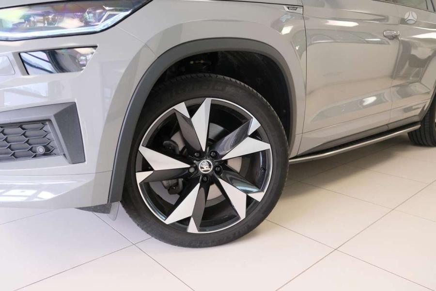 Grey Skoda Kodiaq 2024 in Vilnius, with an engine capacity of 1.98 L and mileage of 53 thousand km for 39400 €, photo 37 on AUTOMOTO.COM.LV