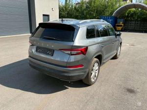 Серый Шкода Kodiaq 2024 в Каунас, объемом двигателя 2.00 л и пробегом 45 тыс. км за 19900 €, фото 3 на AUTOMOTO.COM.LV
