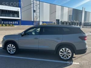 Серый Шкода Kodiaq 2024 в Рига, объемом двигателя 1.50 л и пробегом 23 тыс. км за 37100 €, фото  на AUTOMOTO.COM.LV