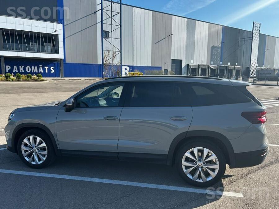 Grey Skoda Kodiaq 2024 in Riga, with an engine capacity of 1.50 L and mileage of 23 thousand km for 37100 €, photo 1 on AUTOMOTO.COM.LV