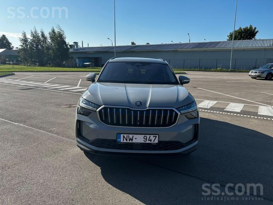 Grey Skoda Kodiaq 2024 in Riga, with an engine capacity of 1.50 L and mileage of 23 thousand km for 37100 €, photo 4 on AUTOMOTO.COM.LV