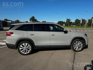 Grey Skoda Kodiaq 2024 in Riga, with an engine capacity of 1.50 L and mileage of 23 thousand km for 37100 €, photo 5 on AUTOMOTO.COM.LV
