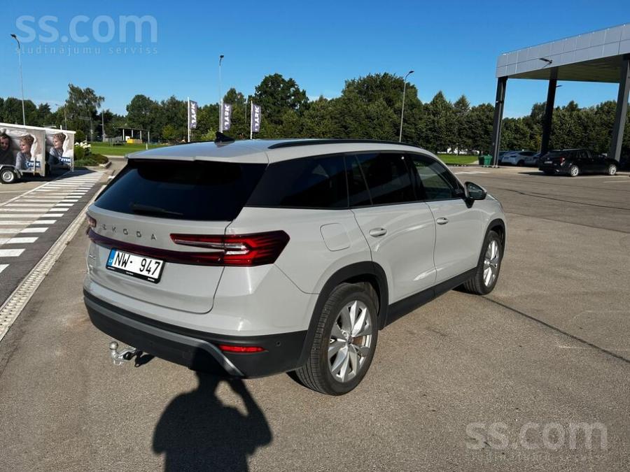 Grey Skoda Kodiaq 2024 in Riga, with an engine capacity of 1.50 L and mileage of 23 thousand km for 37100 €, photo 6 on AUTOMOTO.COM.LV