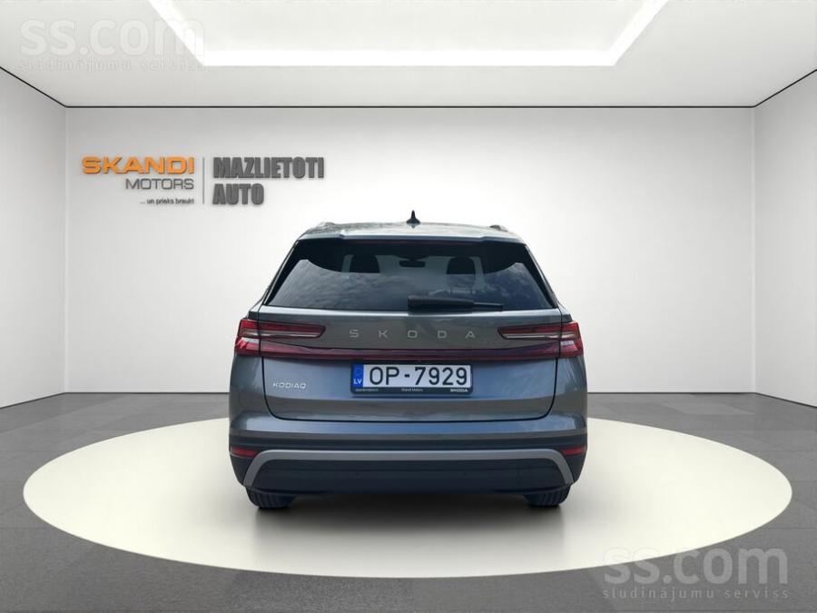 Pelēks Skoda Kodiaq 2024 Rīga, ar dzinēja tilpumu 1.50 L un nobraukumu 47 tūkst. km par 33490 €, foto 6 vietnē AUTOMOTO.COM.LV