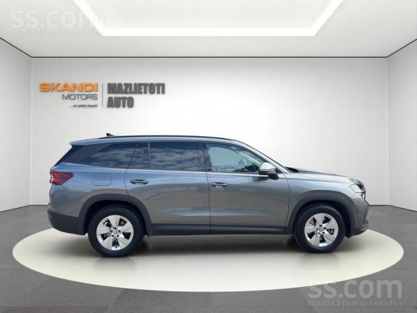 Серый Шкода Kodiaq 2024 в Рига, объемом двигателя 1.50 л и пробегом 47 тыс. км за 33490 €, фото 7 на AUTOMOTO.COM.LV