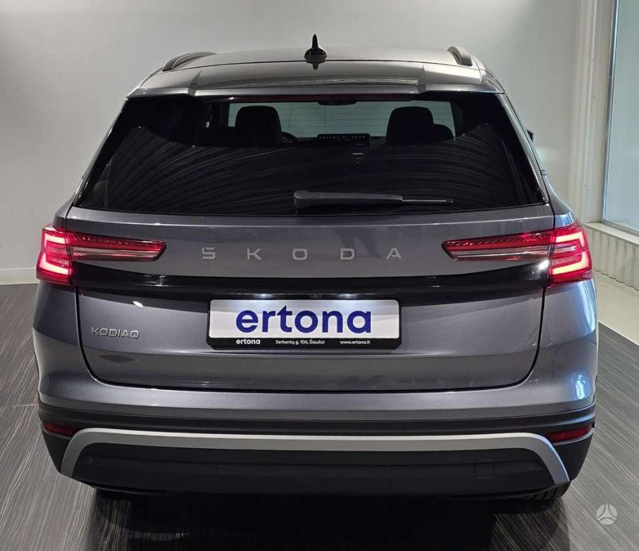 Pelēks Skoda Kodiaq 2024 Šauļi, ar dzinēja tilpumu 1.50 L un nobraukumu 35 tūkst. km par 36900 €, foto 10 vietnē AUTOMOTO.COM.LV