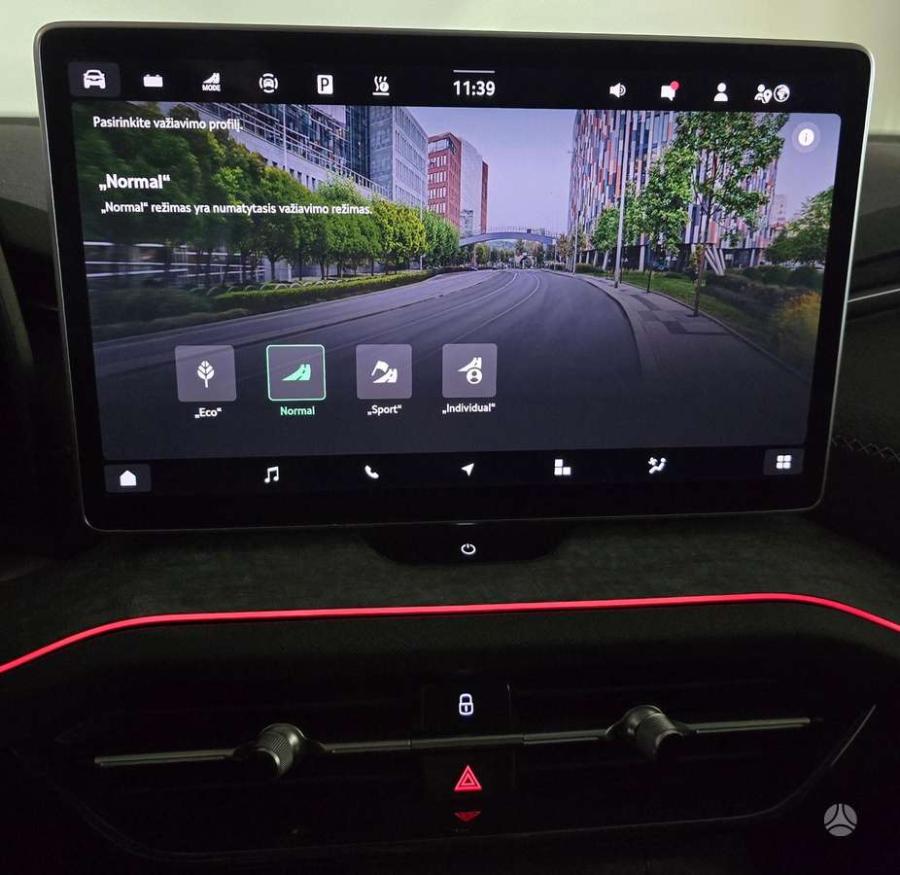 Pelēks Skoda Kodiaq 2024 Šauļi, ar dzinēja tilpumu 1.50 L un nobraukumu 35 tūkst. km par 36900 €, foto 22 vietnē AUTOMOTO.COM.LV