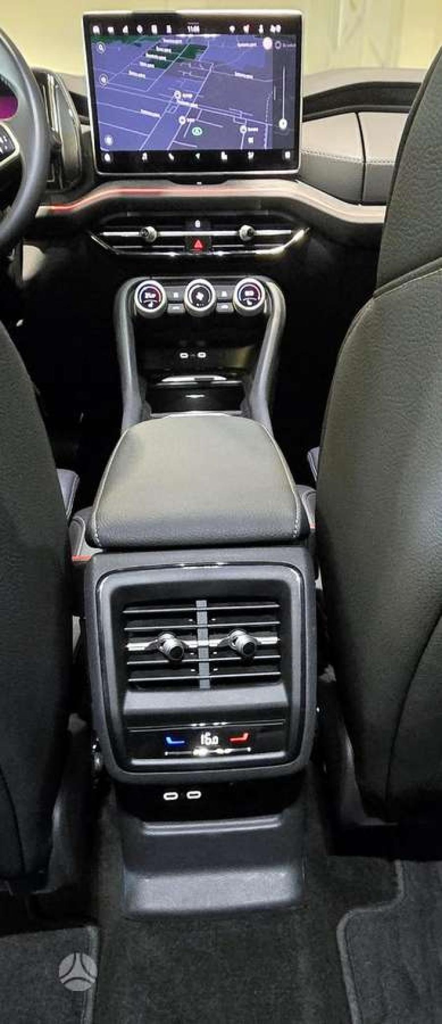 Pelēks Skoda Kodiaq 2024 Šauļi, ar dzinēja tilpumu 1.50 L un nobraukumu 35 tūkst. km par 36900 €, foto 32 vietnē AUTOMOTO.COM.LV