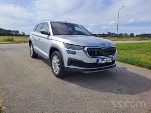 Серый Шкода Kodiaq 2024 в Рига, объемом двигателя 2.00 л и пробегом 61 тыс. км за 38500 €, фото 4 на AUTOMOTO.COM.LV