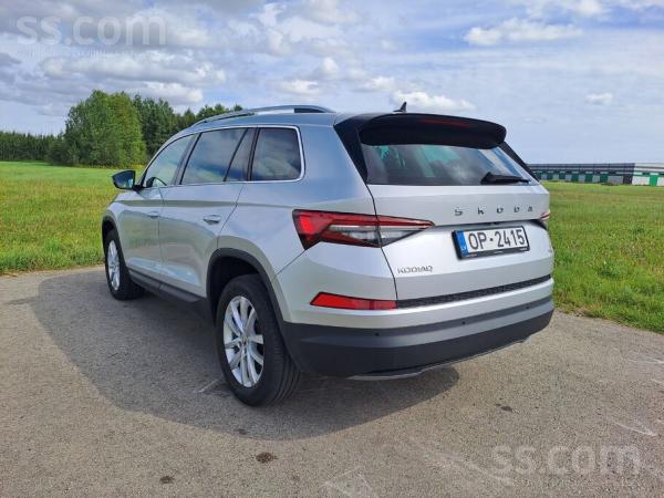 Серый Шкода Kodiaq 2024 в Рига, объемом двигателя 2.00 л и пробегом 61 тыс. км за 38500 €, фото 4 на AUTOMOTO.COM.LV