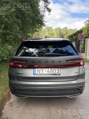 Grey Skoda Kodiaq 2024 in Riga, with an engine capacity of 2.00 L and mileage of 48 thousand km for 38900 €, photo 4 on AUTOMOTO.COM.LV
