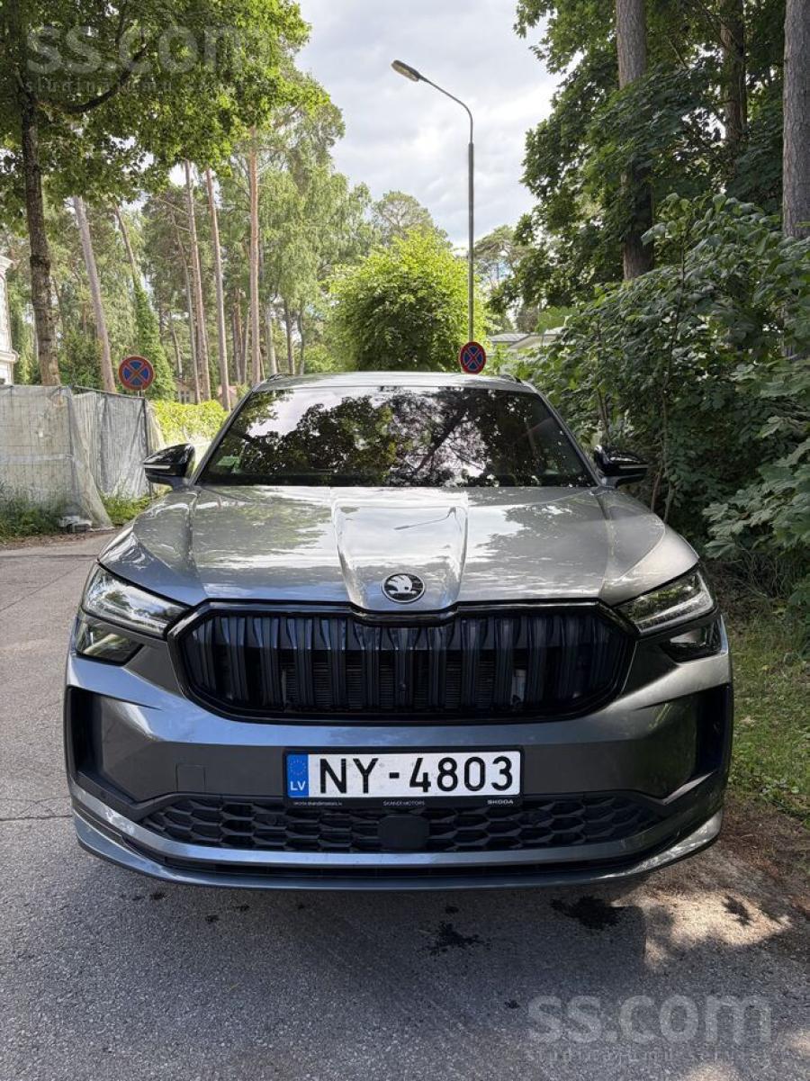 Grey Skoda Kodiaq 2024 in Riga, with an engine capacity of 2.00 L and mileage of 48 thousand km for 38900 €, photo 5 on AUTOMOTO.COM.LV
