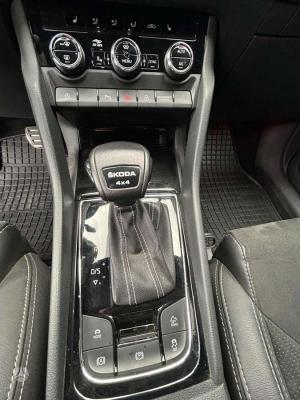 Grey Skoda Kodiaq 2024 in Panevezys, with an engine capacity of 1.97 L and mileage of 75 thousand km for 35900 €, photo 8 on AUTOMOTO.COM.LV
