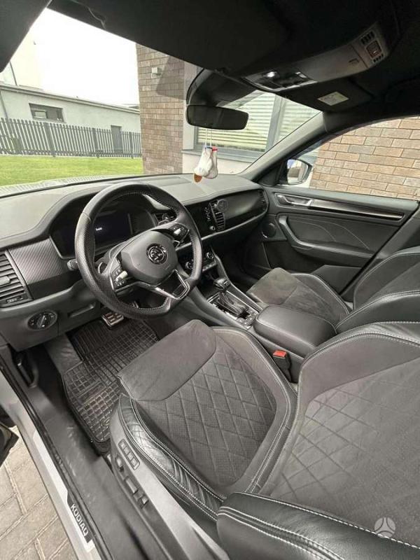 Grey Skoda Kodiaq 2024 in Panevezys, with an engine capacity of 1.97 L and mileage of 75 thousand km for 35900 €, photo 9 on AUTOMOTO.COM.LV