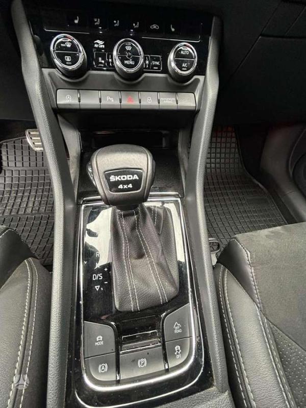 Pelēks Skoda Kodiaq 2024 Panevēža, ar dzinēja tilpumu 1.97 L un nobraukumu 75 tūkst. km par 35900 €, foto 8 vietnē AUTOMOTO.COM.LV