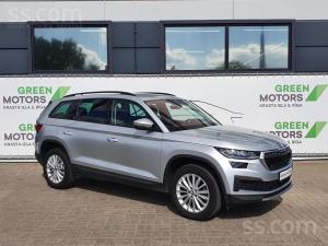 Grey Skoda Kodiaq 2024 in Riga, with an engine capacity of 1.50 L and mileage of 54 thousand km for 28500 €, photo 3 on AUTOMOTO.COM.LV