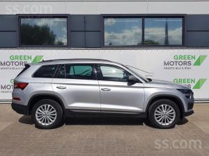Grey Skoda Kodiaq 2024 in Riga, with an engine capacity of 1.50 L and mileage of 54 thousand km for 28500 €, photo 5 on AUTOMOTO.COM.LV