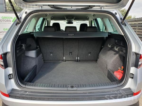 Skoda Kodiaq 2024 in Riga on AUTOMOTO.COM.LV Grey Skoda Kodiaq 2024 in Riga, with an engine capacity of 1.50 L and mileage of 54 thousand km for 28500 €, photo 11 on AUTOMOTO.COM.LV