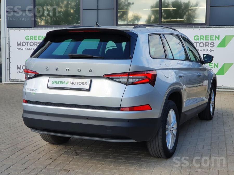 Pelēks Skoda Kodiaq 2024 Rīga, ar dzinēja tilpumu 1.50 L un nobraukumu 54 tūkst. km par 26900 €, foto 35 vietnē AUTOMOTO.COM.LV