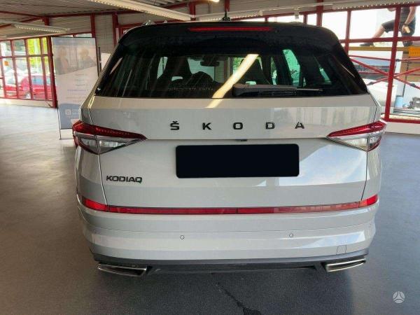 Pelēks Skoda Kodiaq 2024 Viļņa, ar dzinēja tilpumu 1.98 L un nobraukumu 152 tūkst. km par 33900 €, foto 5 vietnē AUTOMOTO.COM.LV