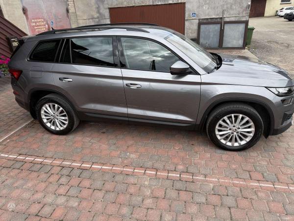 Grey Skoda Kodiaq 2024 in Panevezys, with an engine capacity of 1.97 L and mileage of 95 thousand km for 27300 €, photo 3 on AUTOMOTO.COM.LV