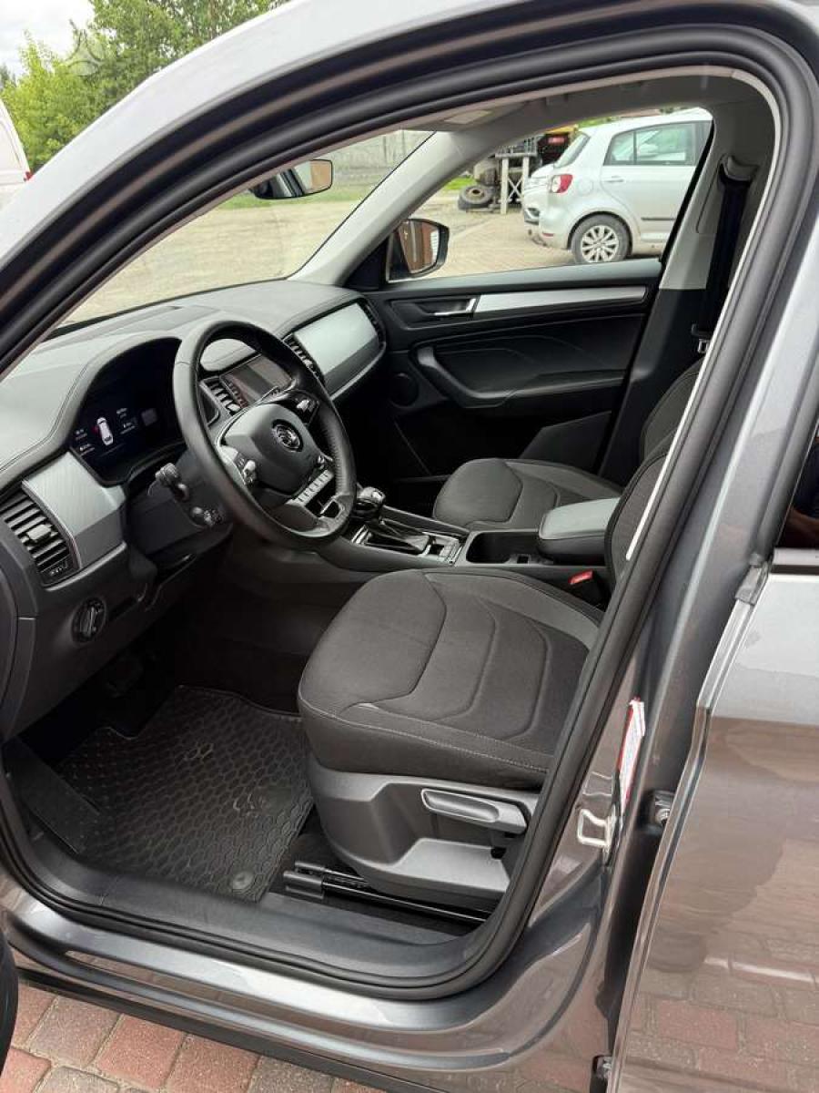 Серый Шкода Kodiaq 2024 в Паневежис, объемом двигателя 1.97 л и пробегом 95 тыс. км за 27300 €, фото 18 на AUTOMOTO.COM.LV