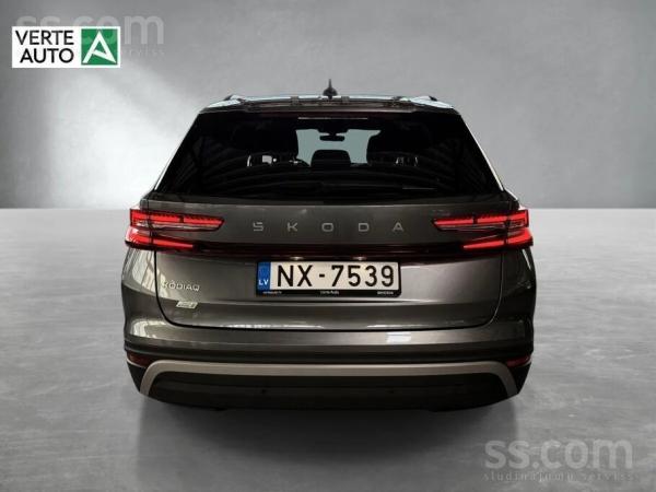 Grey Skoda Kodiaq 2024 in Riga, with an engine capacity of 1.50 L and mileage of 18 thousand km for 33990 €, photo 6 on AUTOMOTO.COM.LV