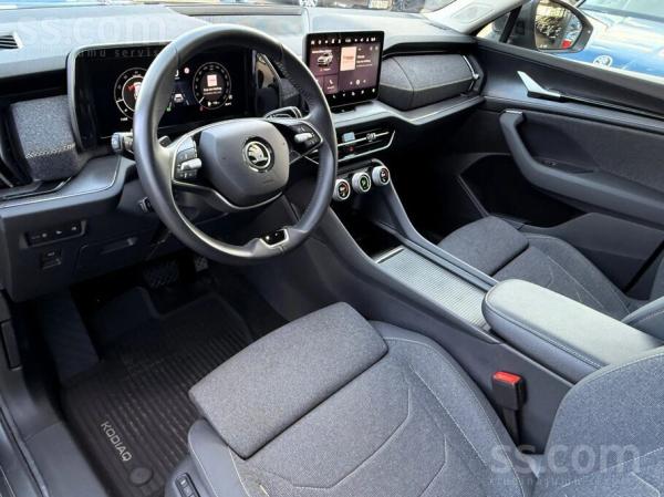 Grey Skoda Kodiaq 2024 in Riga, with an engine capacity of 1.50 L and mileage of 18 thousand km for 33990 €, photo 8 on AUTOMOTO.COM.LV