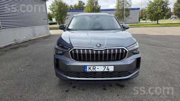 Pelēks Skoda Kodiaq 2024 Rīga, ar dzinēja tilpumu 1.50 L un nobraukumu 29 tūkst. km par 32500 €, foto 4 vietnē AUTOMOTO.COM.LV