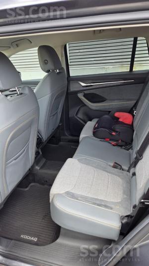 Pelēks Skoda Kodiaq 2024 Rīga, ar dzinēja tilpumu 1.50 L un nobraukumu 29 tūkst. km par 32500 €, foto 13 vietnē AUTOMOTO.COM.LV