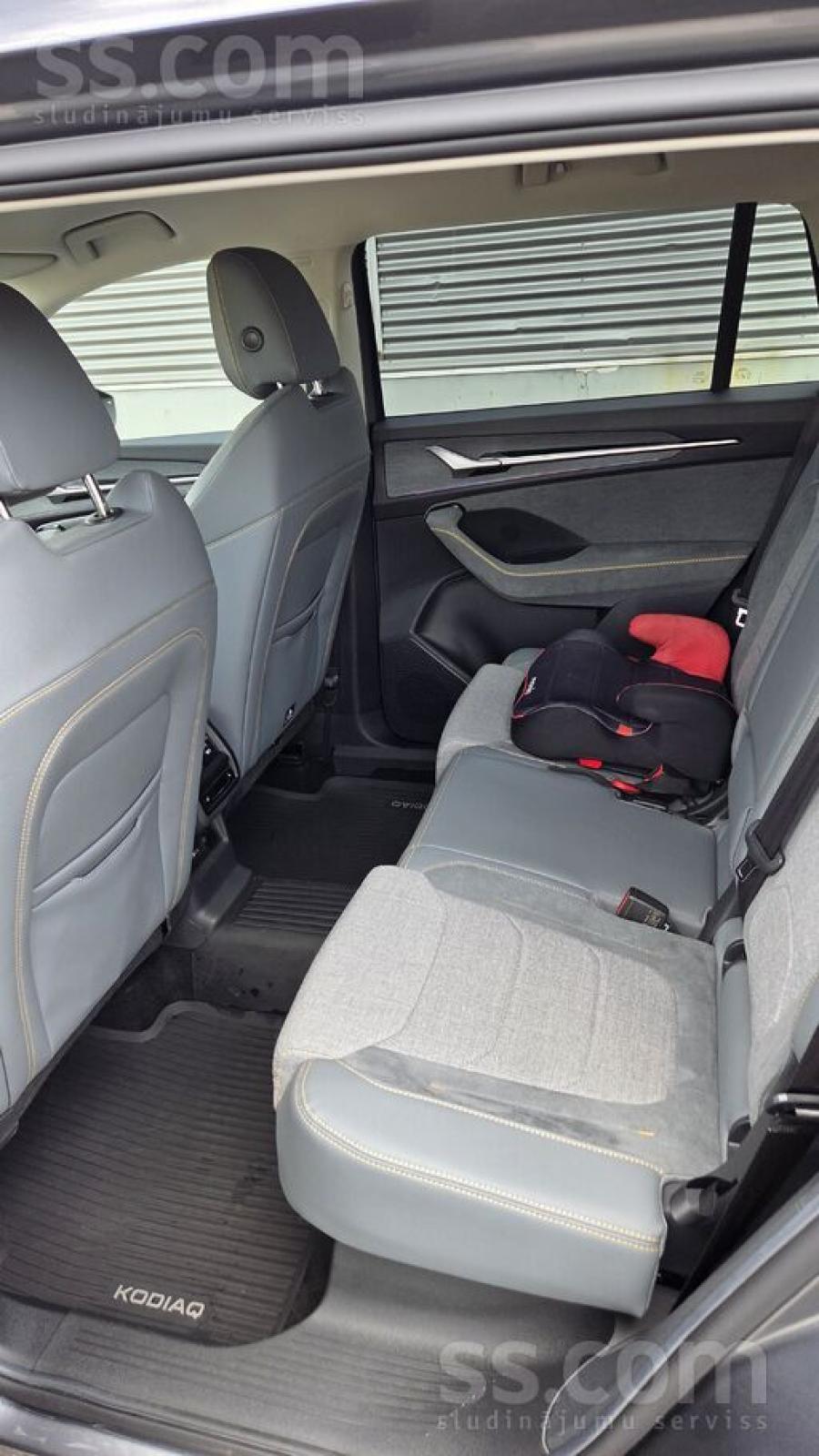 Pelēks Skoda Kodiaq 2024 Rīga, ar dzinēja tilpumu 1.50 L un nobraukumu 29 tūkst. km par 32500 €, foto 13 vietnē AUTOMOTO.COM.LV