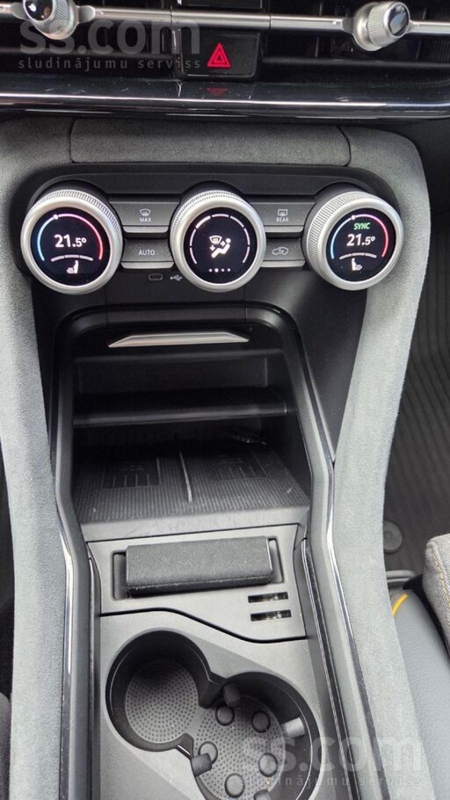 Pelēks Skoda Kodiaq 2024 Rīga, ar dzinēja tilpumu 1.50 L un nobraukumu 29 tūkst. km par 32500 €, foto 30 vietnē AUTOMOTO.COM.LV