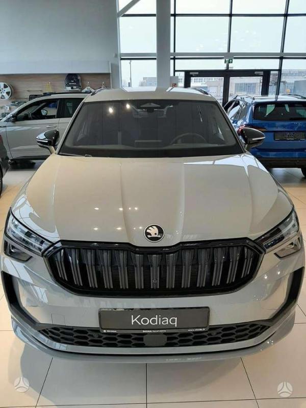 Grey Skoda Kodiaq 2025 in Panevezys, with an engine capacity of 1.97 L and mileage of 1 thousand km for 55900 €, photo 1 on AUTOMOTO.COM.LV