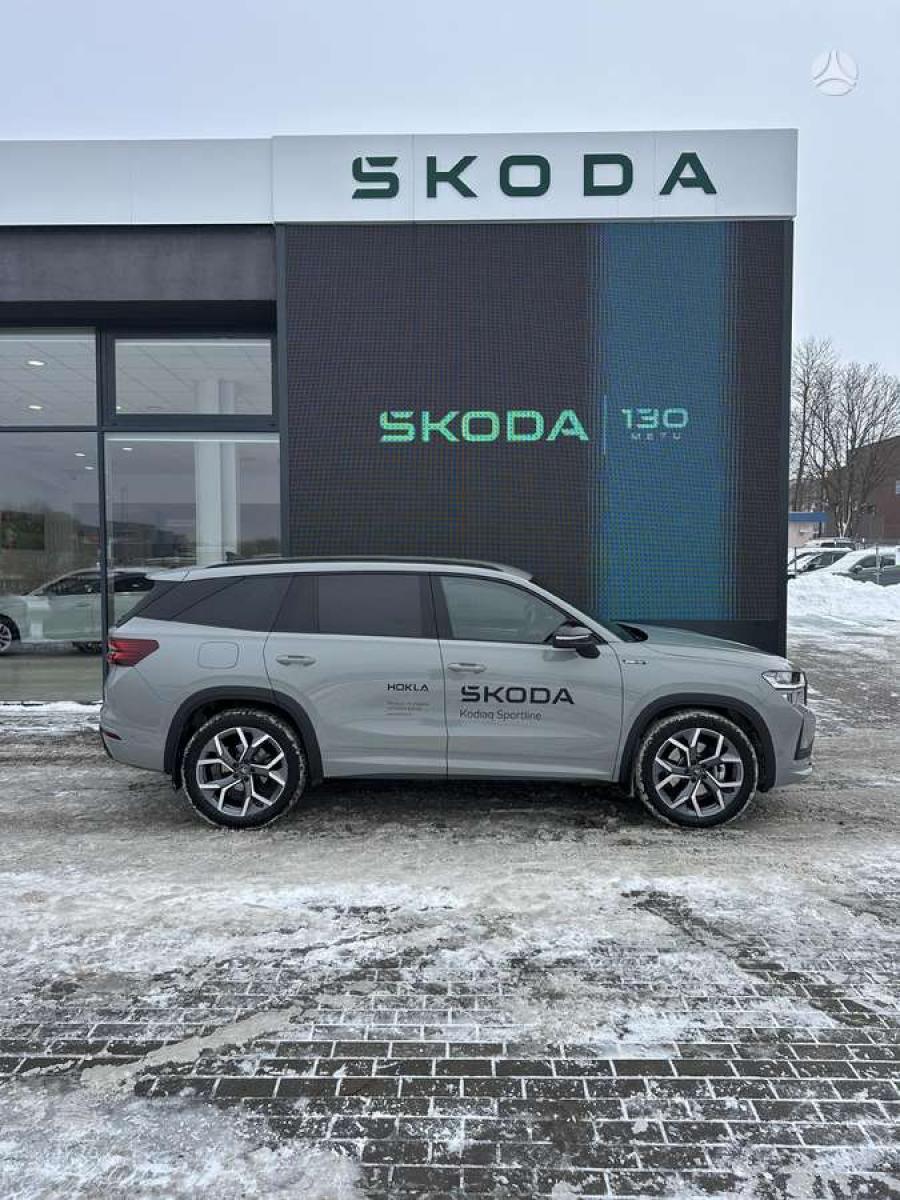 Grey Skoda Kodiaq 2025 in Klaipeda, with an engine capacity of 1.98 L and mileage of 9 thousand km for 47950 €, photo 1 on AUTOMOTO.COM.LV