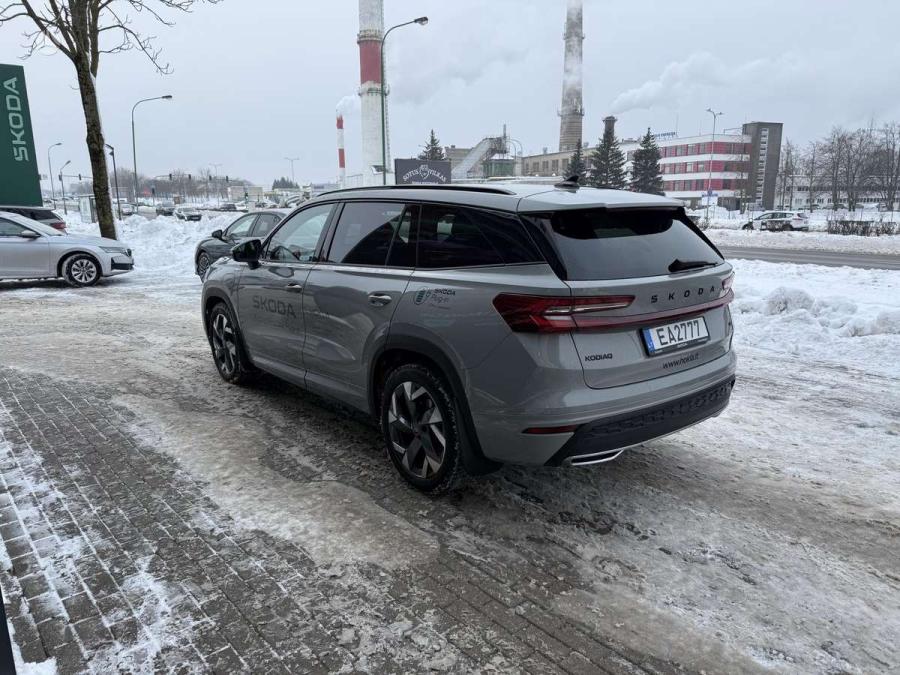 Pelēks Skoda Kodiaq 2025 Klaipėda, ar dzinēja tilpumu 1.50 L un nobraukumu 9 tūkst. km par 43500 €, foto 5 vietnē AUTOMOTO.COM.LV