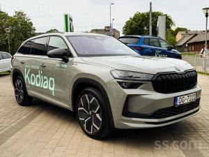 Pelēks Skoda Kodiaq 2025 Daugavpils, ar dzinēja tilpumu 1.50 L un nobraukumu 6 tūkst. km par 39200 €, foto 4 vietnē AUTOMOTO.COM.LV