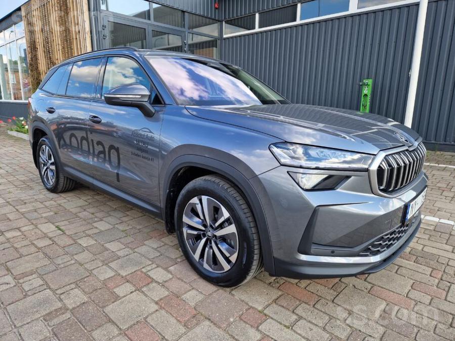 Серый Шкода Kodiaq 2025 в Елгава, объемом двигателя 1.50 л и пробегом 11 тыс. км за 42000 €, фото 3 на AUTOMOTO.COM.LV