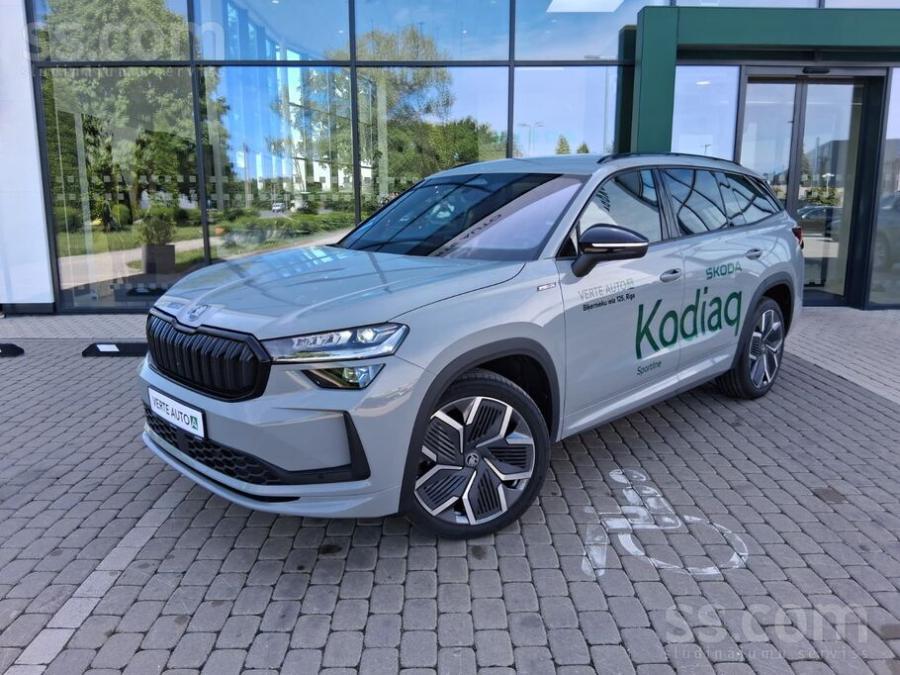 Pelēks Skoda Kodiaq 2025 Rīga, ar dzinēja tilpumu 1.50 L un nobraukumu 13 tūkst. km par 38900 €, foto 1 vietnē AUTOMOTO.COM.LV