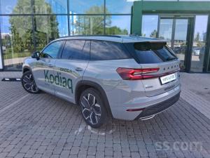 Pelēks Skoda Kodiaq 2025 Rīga, ar dzinēja tilpumu 1.50 L un nobraukumu 13 tūkst. km par 38900 €, foto 4 vietnē AUTOMOTO.COM.LV
