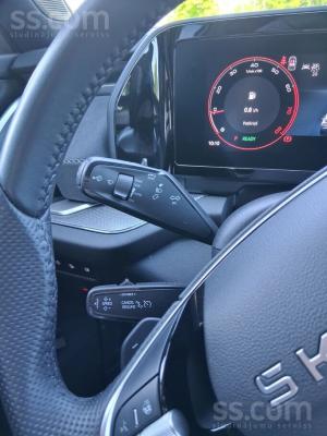 Pelēks Skoda Kodiaq 2025 Rīga, ar dzinēja tilpumu 1.50 L un nobraukumu 13 tūkst. km par 38900 €, foto 12 vietnē AUTOMOTO.COM.LV