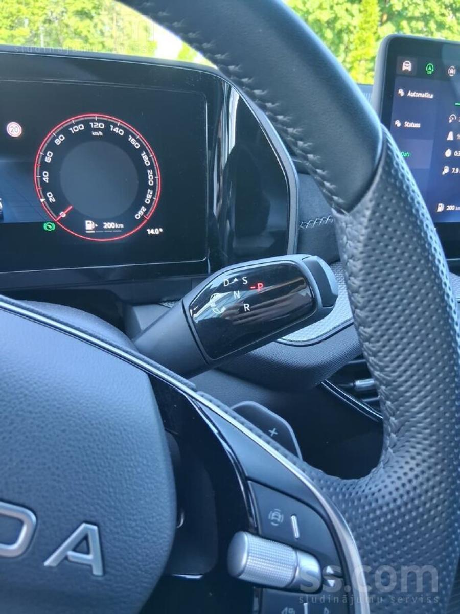 Pelēks Skoda Kodiaq 2025 Rīga, ar dzinēja tilpumu 1.50 L un nobraukumu 13 tūkst. km par 38900 €, foto 13 vietnē AUTOMOTO.COM.LV