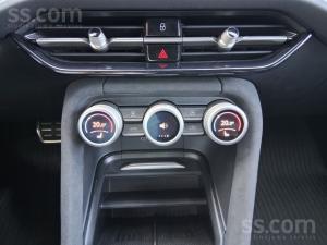 Pelēks Skoda Kodiaq 2025 Rīga, ar dzinēja tilpumu 1.50 L un nobraukumu 13 tūkst. km par 38900 €, foto 19 vietnē AUTOMOTO.COM.LV